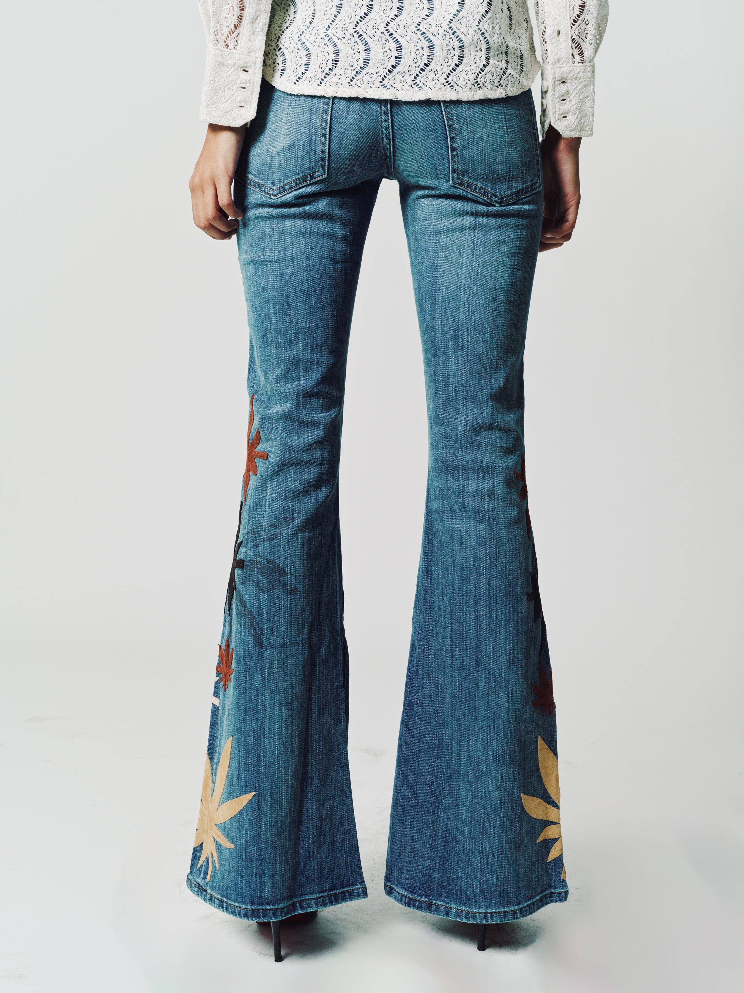 Britney/Embellish Stretch Denim Mid Rise Flare – Coût De La Liberté